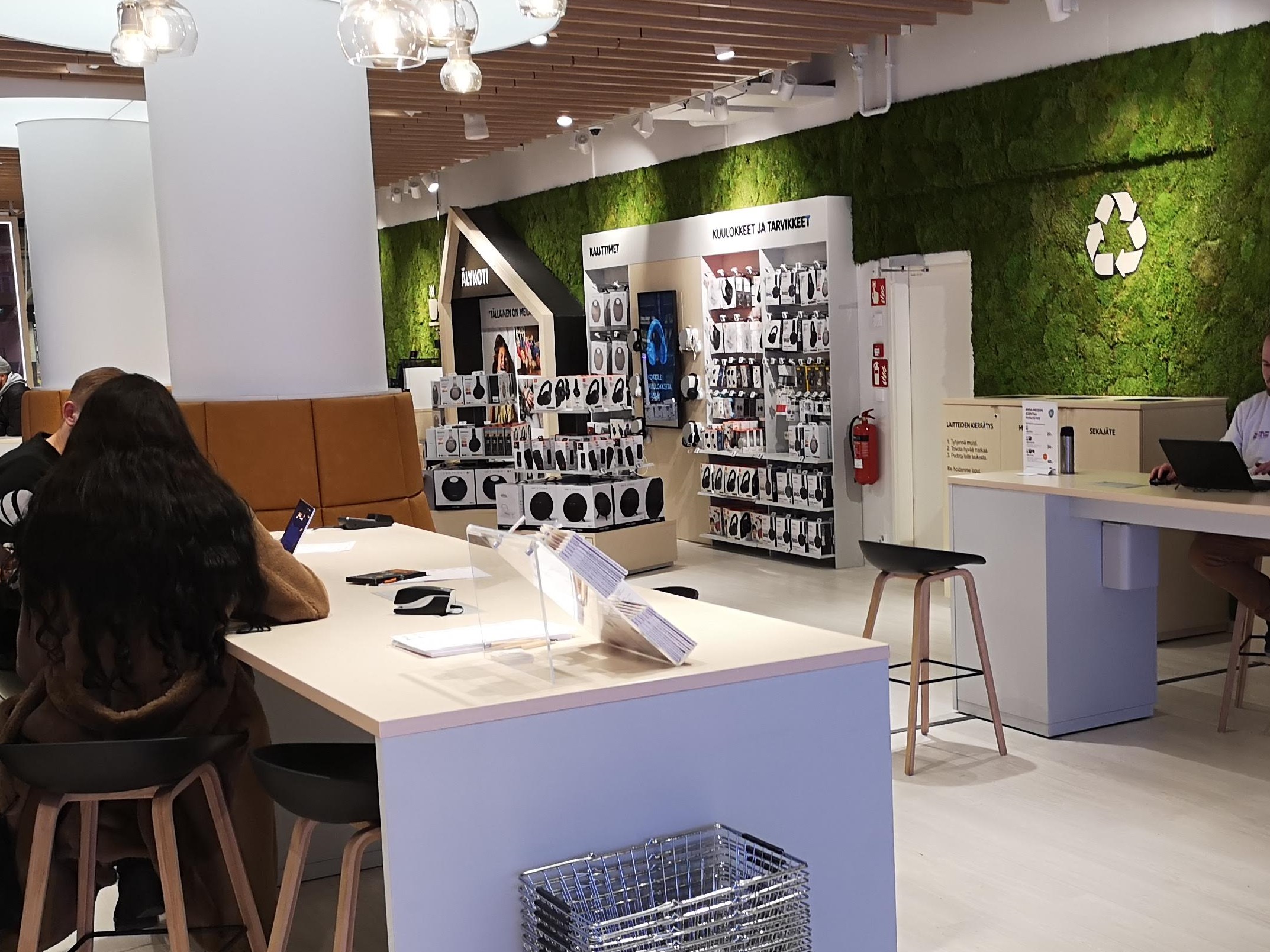 Retail Store Stocktaking in Minutes – How is it Possible? – Helmes